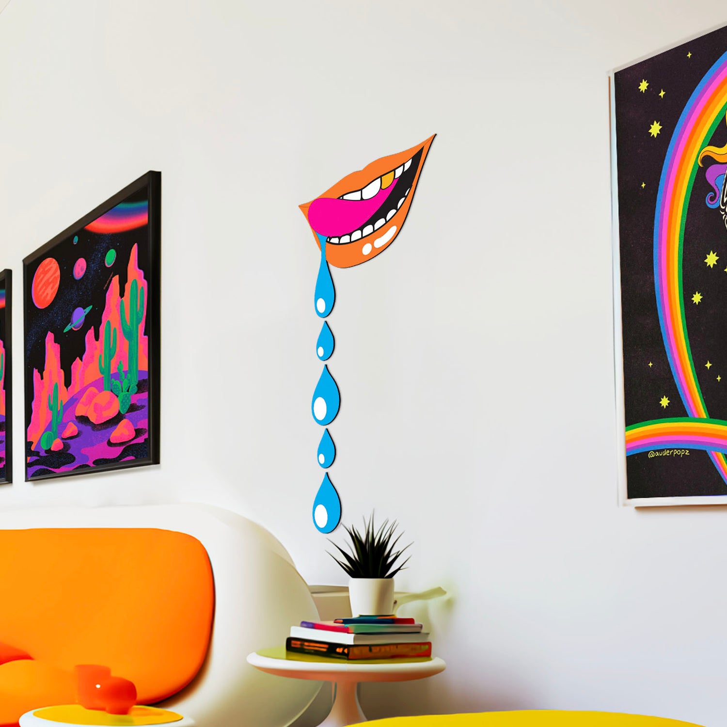 MindFlowers: Loose Lips Wall Chain
