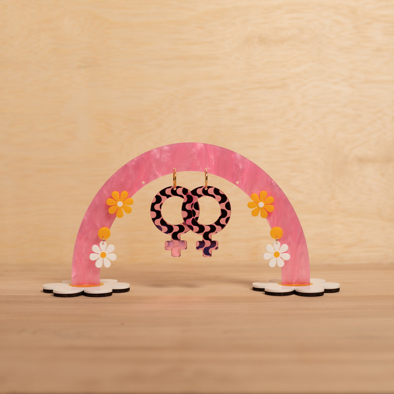 The Daisy Arc Earring Hanger