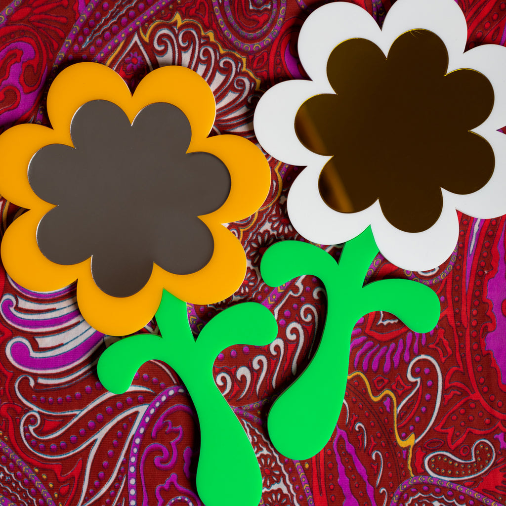 Mindflowers: Groovy Daisy Hand Mirror